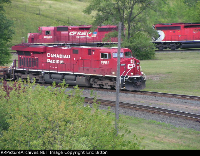 CP 8881 East meets CP 6009 West